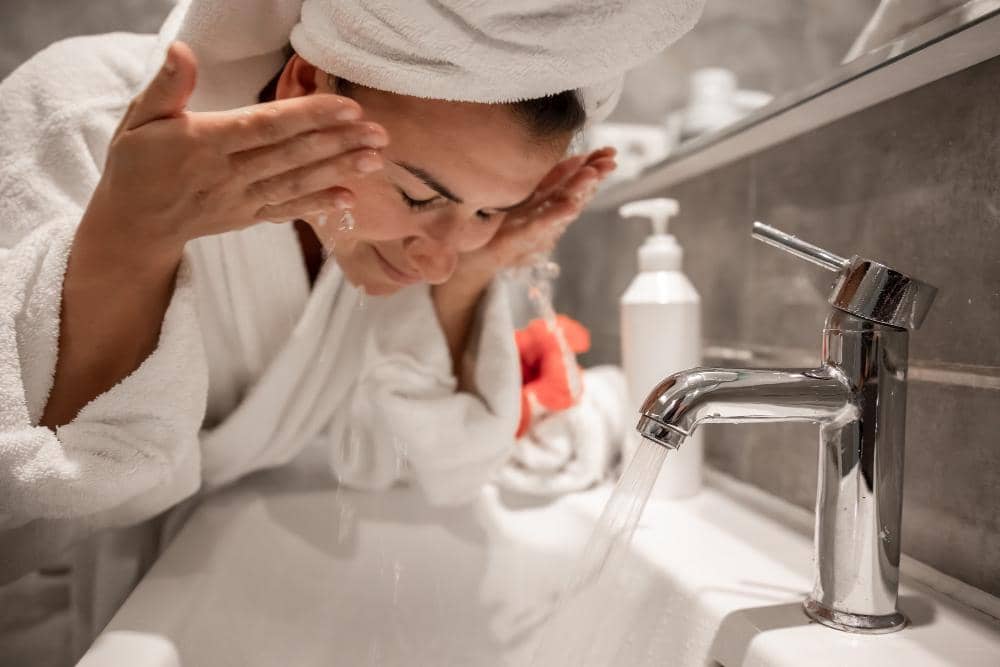 Bukan hanya masker wajah, ini tips kulit glowing saat Lebaran