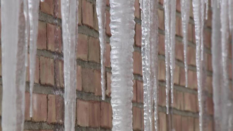 Arctic chill in no hurry to leave