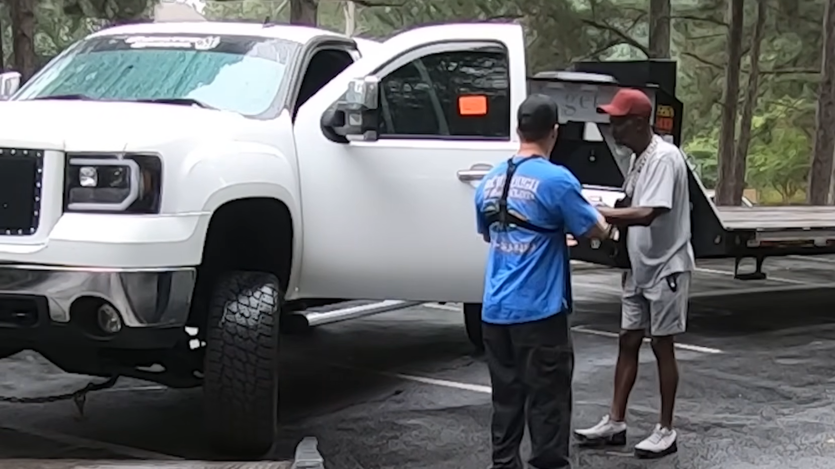 Rules don't change for you - TowTrucker shuts down irresponsible driver