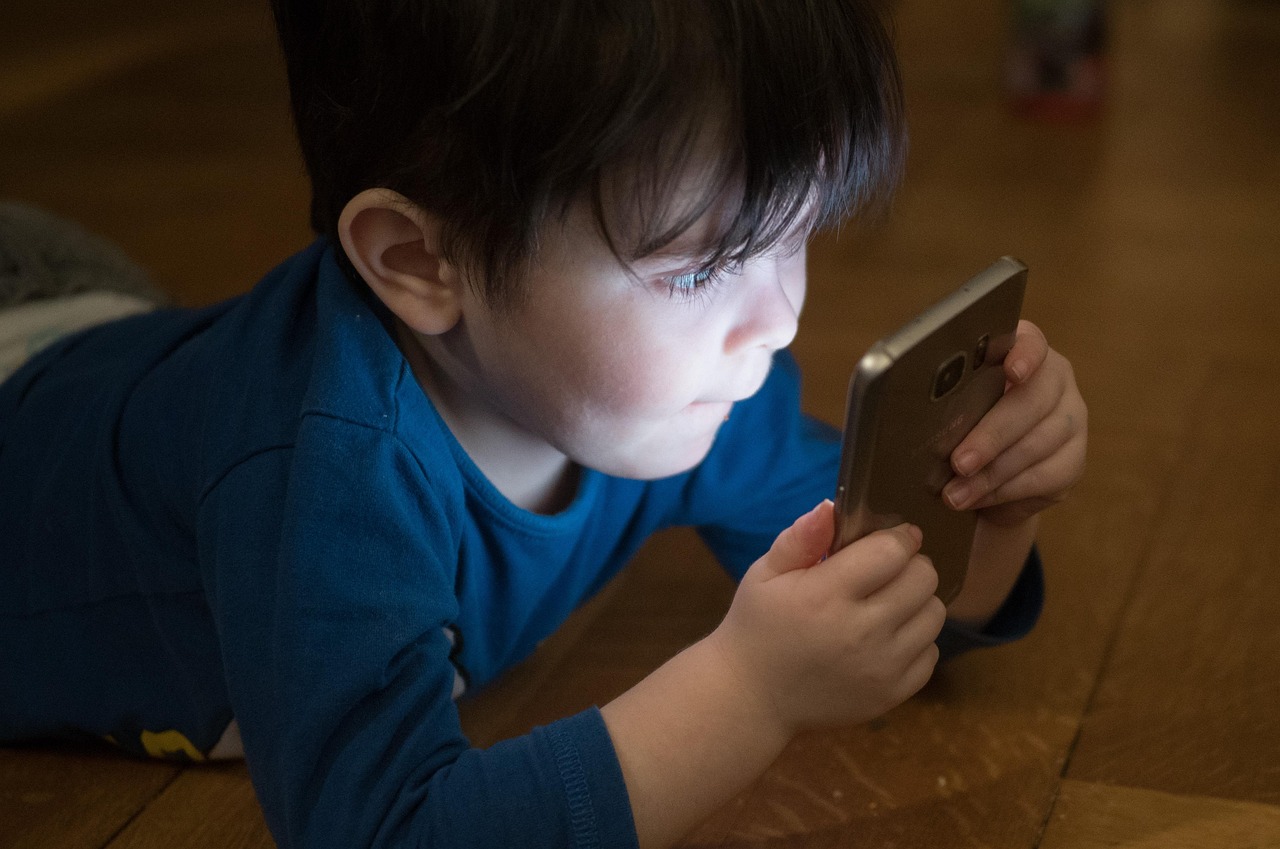8 home habits you should never teach your kids (but many parents still do)