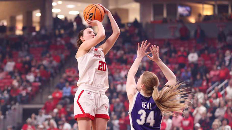 TCU women's basketball hits road for top-25 test