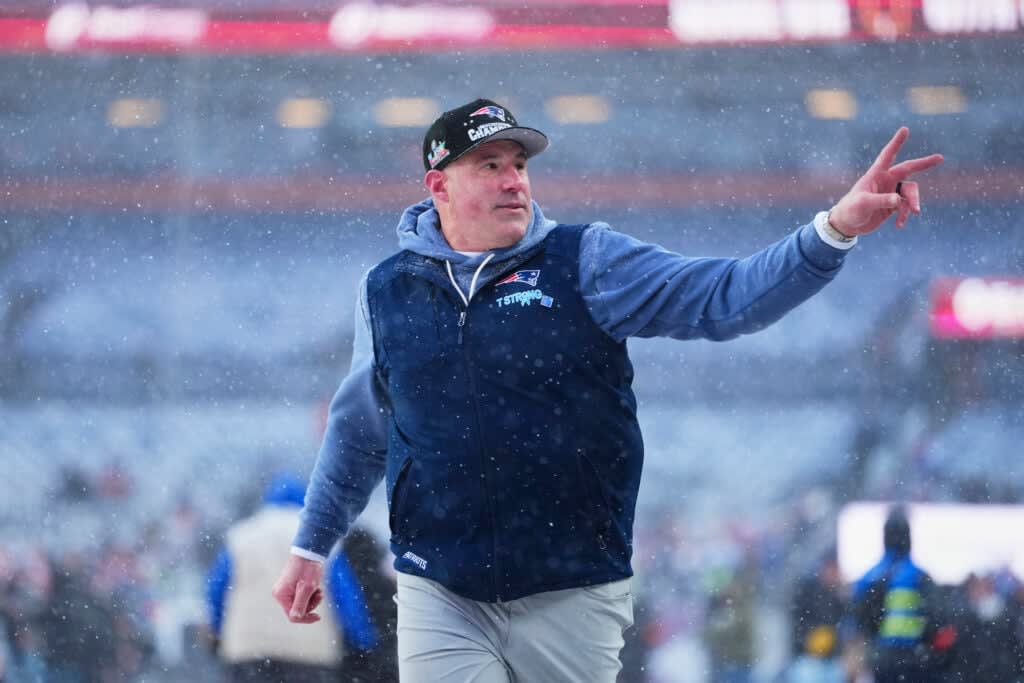 Mike Vrabel dismisses Patriots’ 5-0 record in Super Bowl uniform, jokes ...