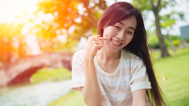 What is a dimpleplasty? A plastic surgeon breaks down the 'unique ...