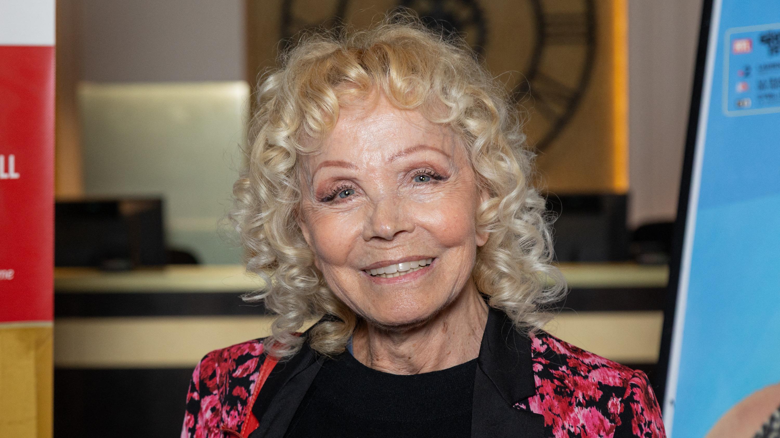 Isabelle Aubret, 87 ans, donne de ses nouvelles en vidéo : son sourire ...