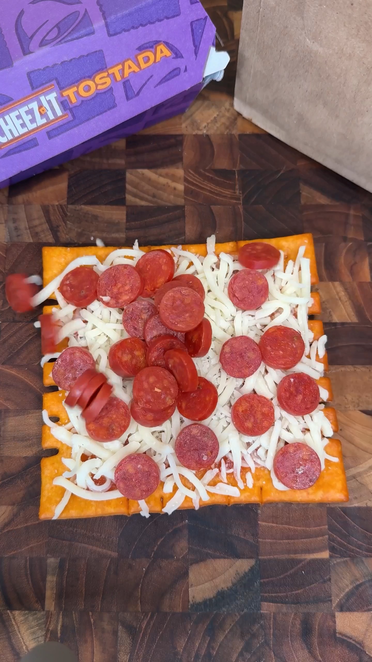 Giant Cheez-It pizza hack