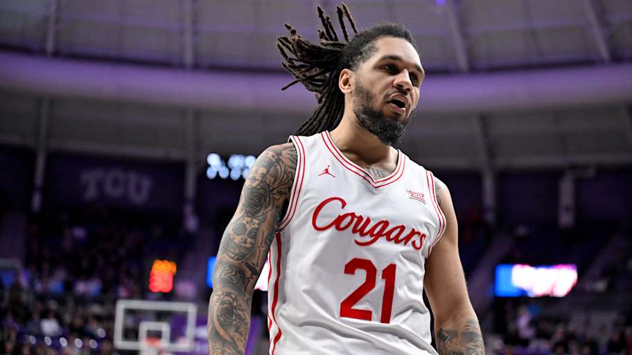 No. 10 Houston Cougars continue home dominance, take care of Cincinnati