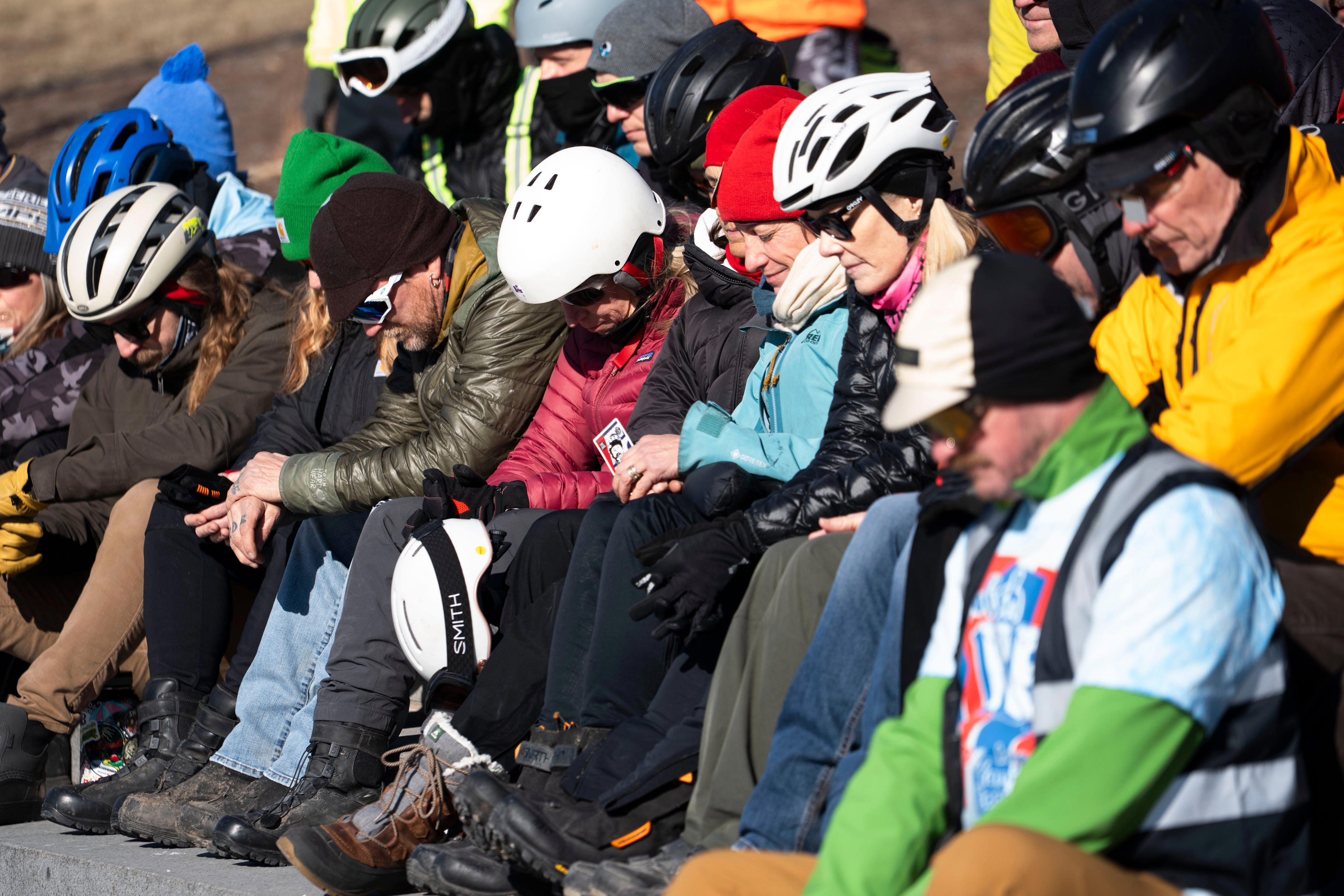 Iowans ride their bikes in remembrance of Alex Pretti