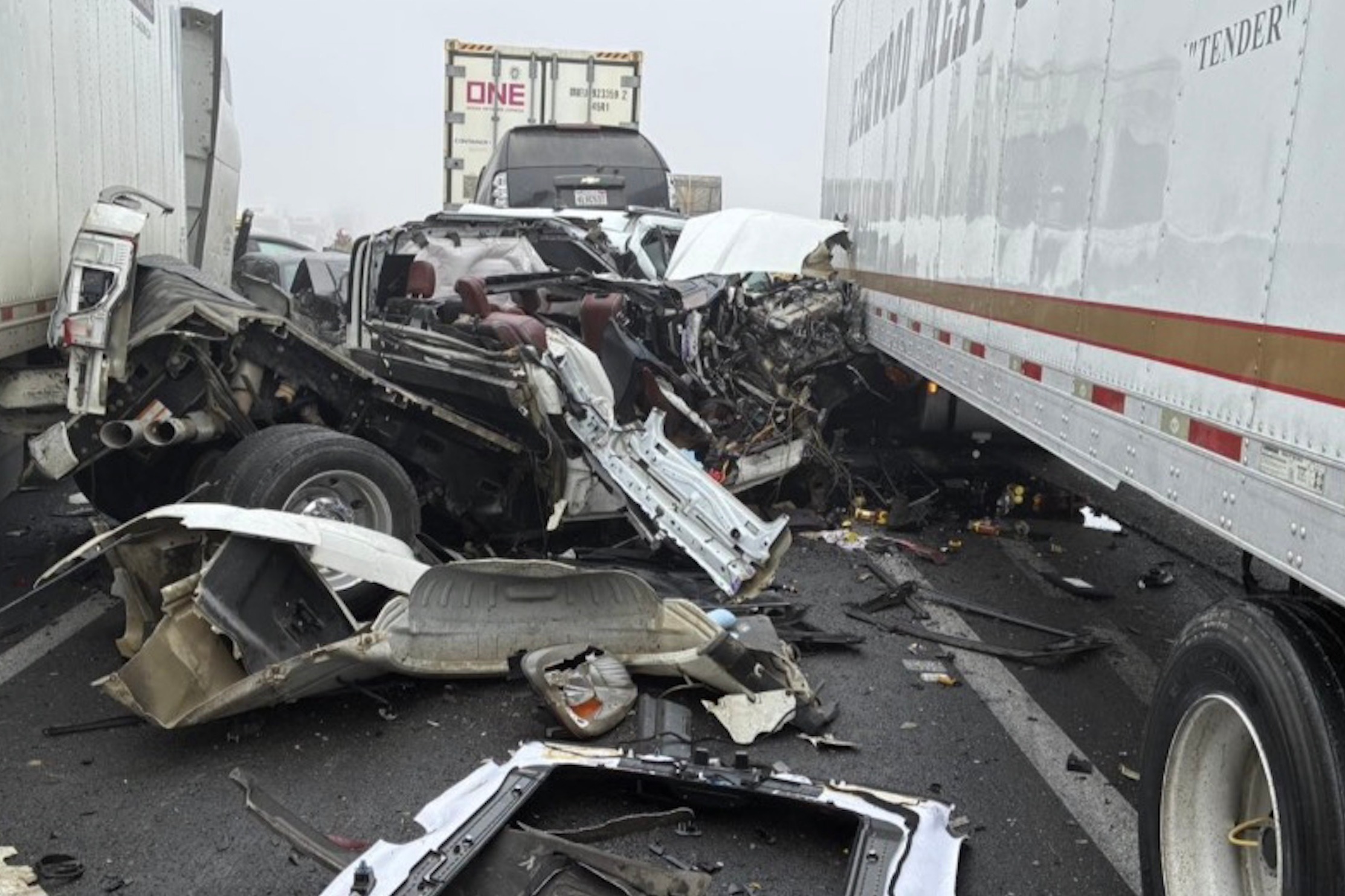 Incredible 150-car pileup shuts down infamous Highway 99 near Fresno