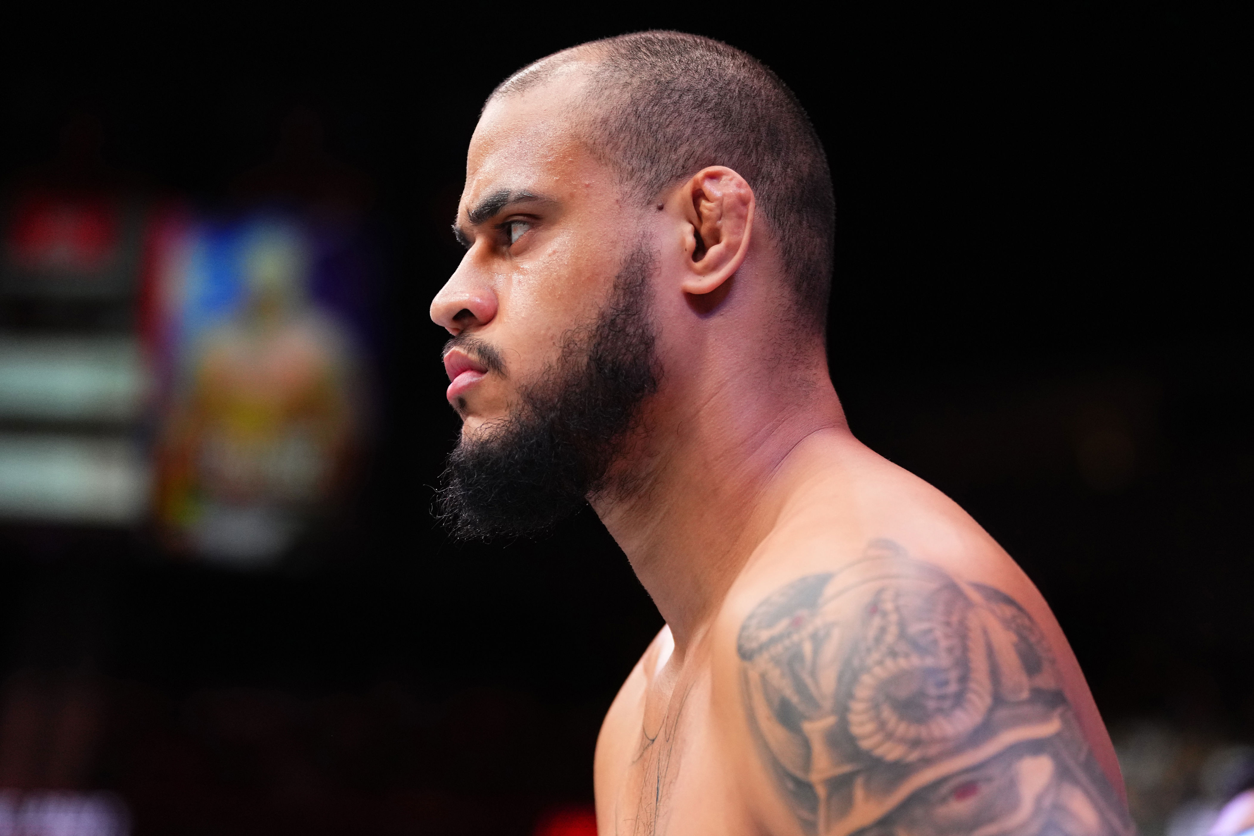 UFC 325’s Tallison Teixeira calls Derrick Lewis loss 'just an accident ...