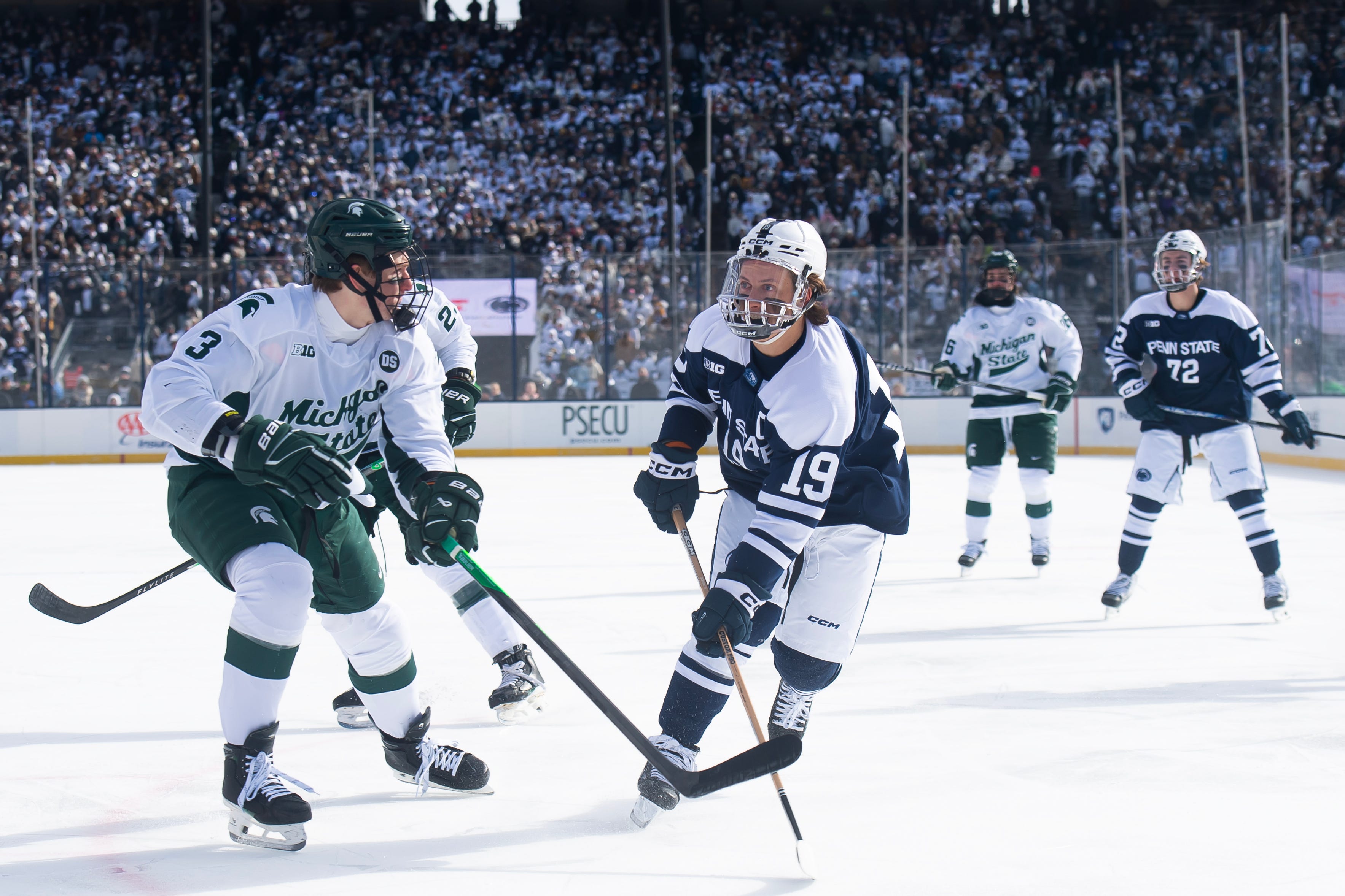 Penn State ice hockey made history in Beaver Stadium vs Michigan State