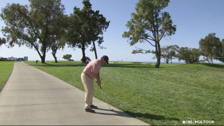 Golf reporter recreates shot in CBS debut