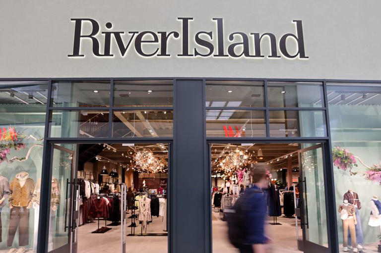 High street fashion brand closes 11 stores today - full list