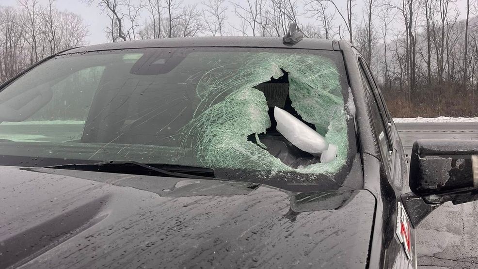 New York State Police urge drivers to remove all snow and ice from vehicles