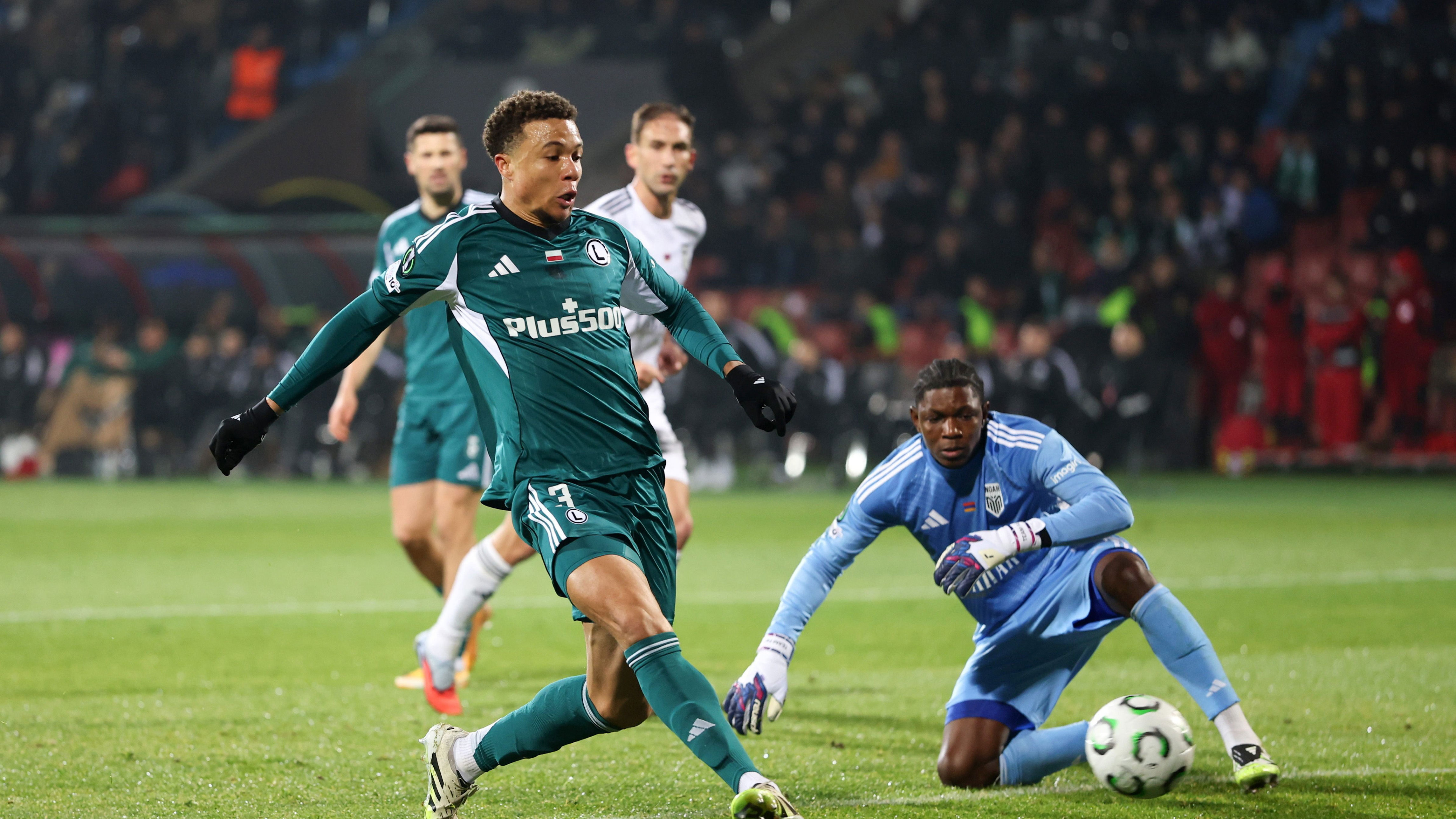 Zwrot w sprawie transferu gwiazdy Legii. Marek Papszun mówi wprost