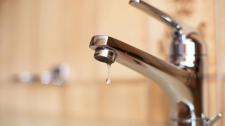 Stop! Don't drip the wrong temperature water to prevent frozen pipes