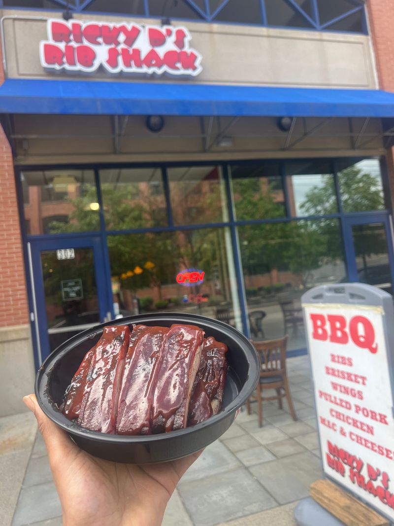 10 hole-in-the-wall BBQ spots in Connecticut that hit the spot