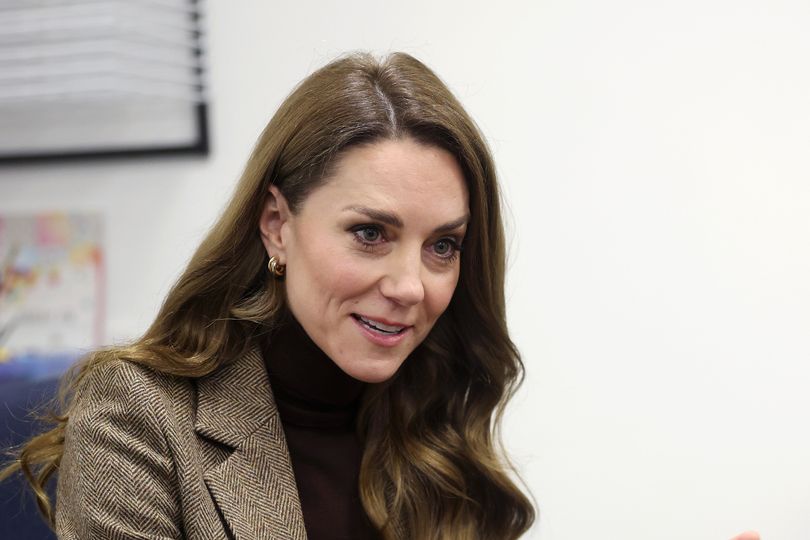 Kate Middleton issues new statement this afternoon and adds 'a powerful ...
