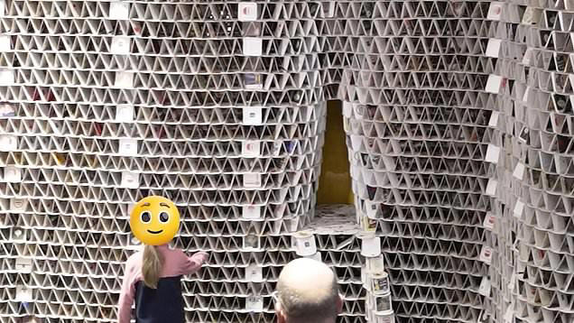 Child playing Jenga brings down Guinness World Record attempt beer mat ...
