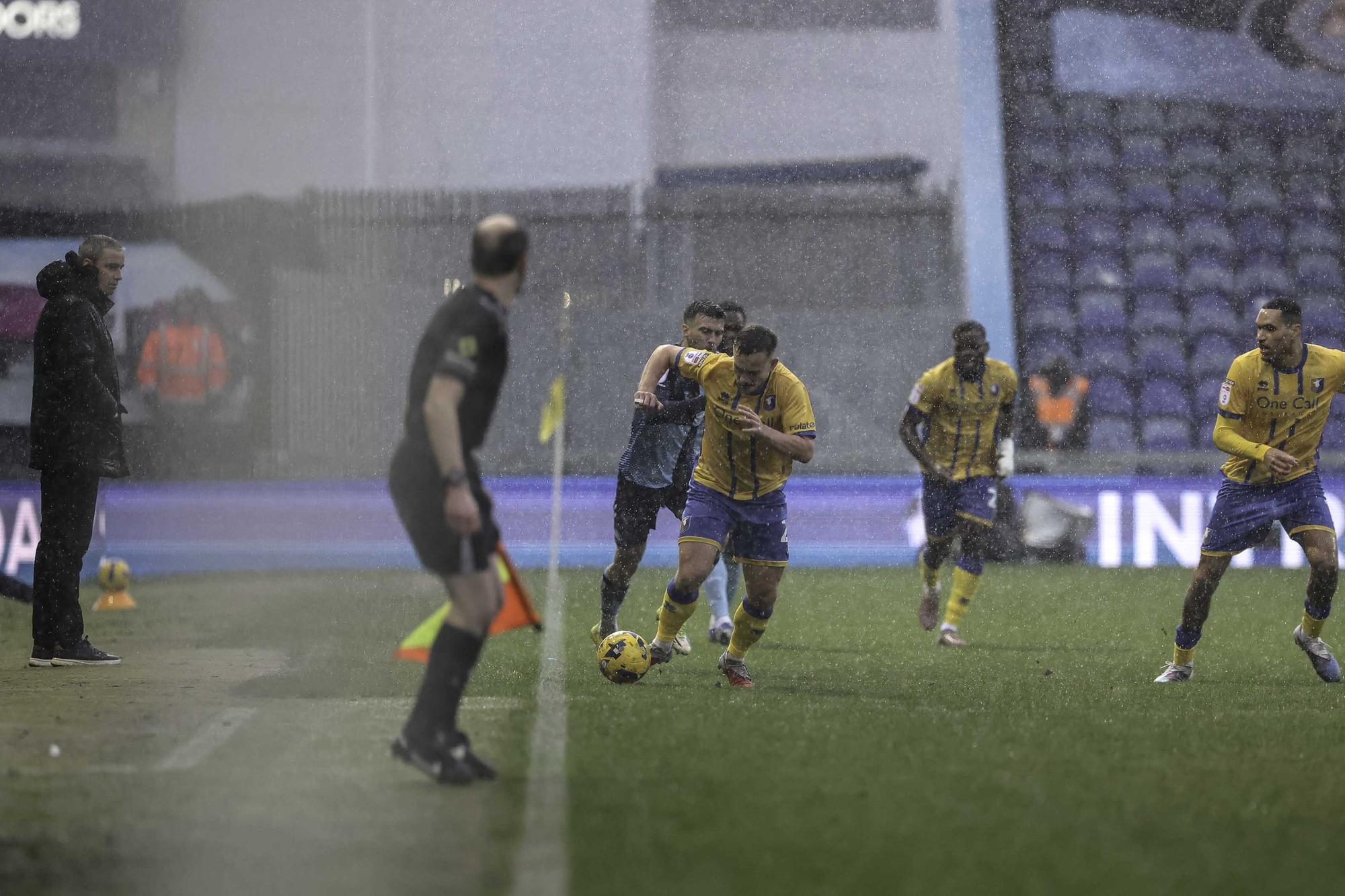 One in and one out possible for Mansfield Town as transfer deadline ...