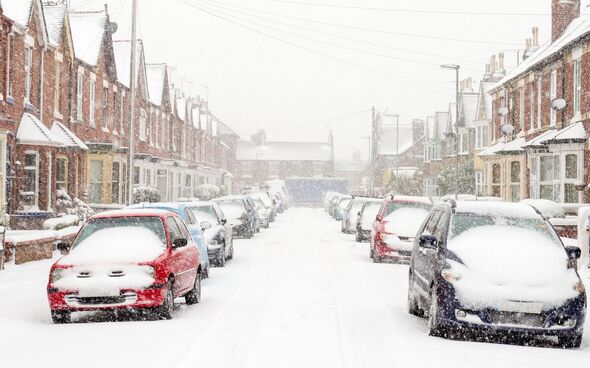 UK snow maps show exact date a third of Britain to be buried in up to 30cm