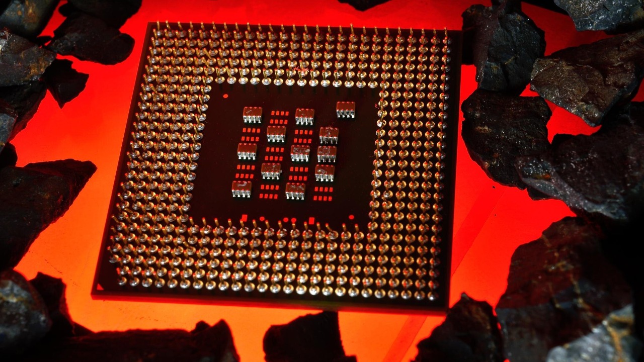 MIT’s heat-powered silicon chips hit 99% accuracy in math tests