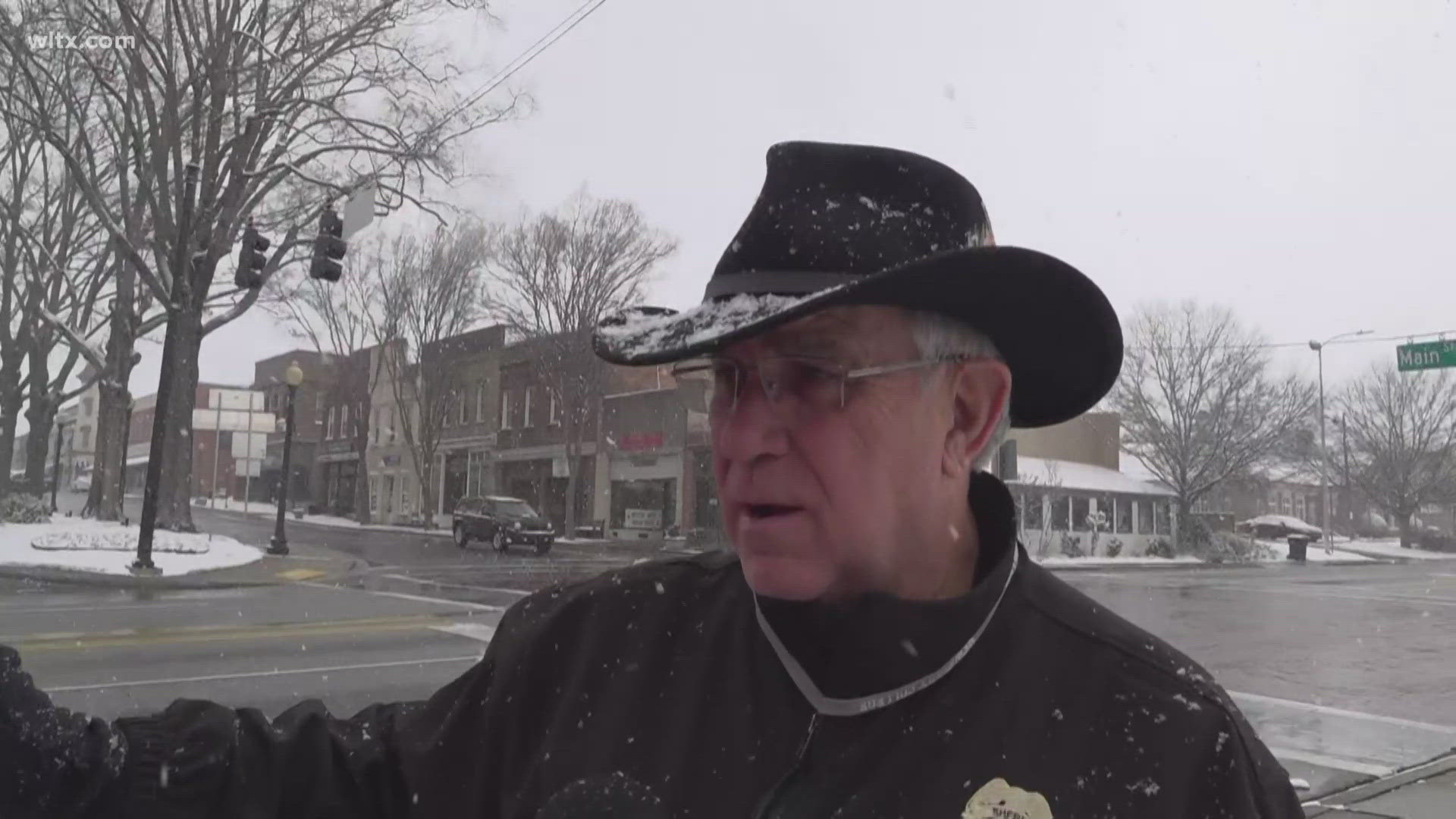 Snow continues to fall in Newberry County