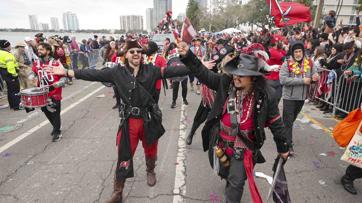 Live: Gasparilla 2026 parade updates