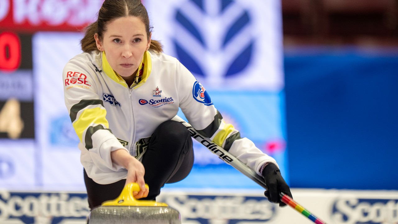 Unbeaten Kaitlyn Lawes advances to Scotties final with blowout win over ...