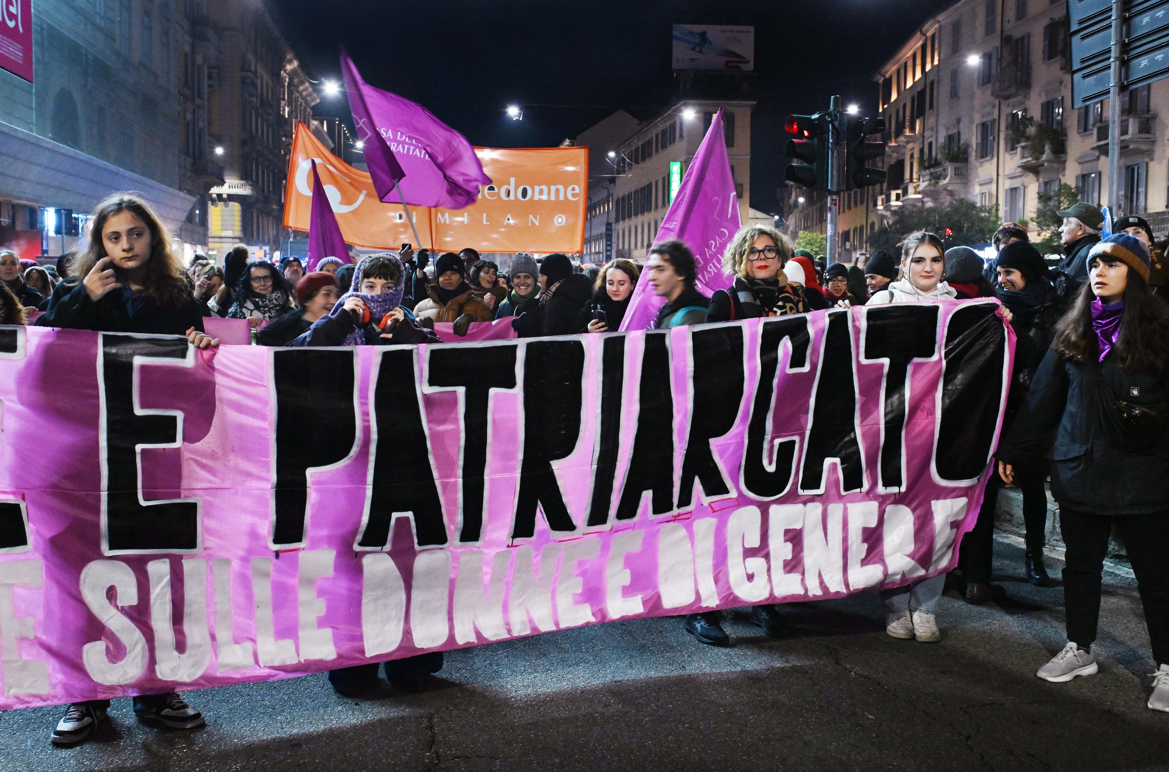 La denuncia di una giovane: “Violentata in un tunnel della stazione ...