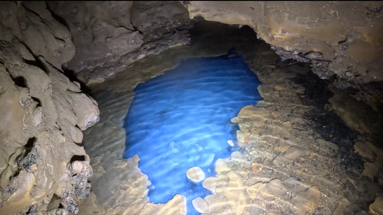 This man went alone into a cave and discovered blue holes nobody can ...