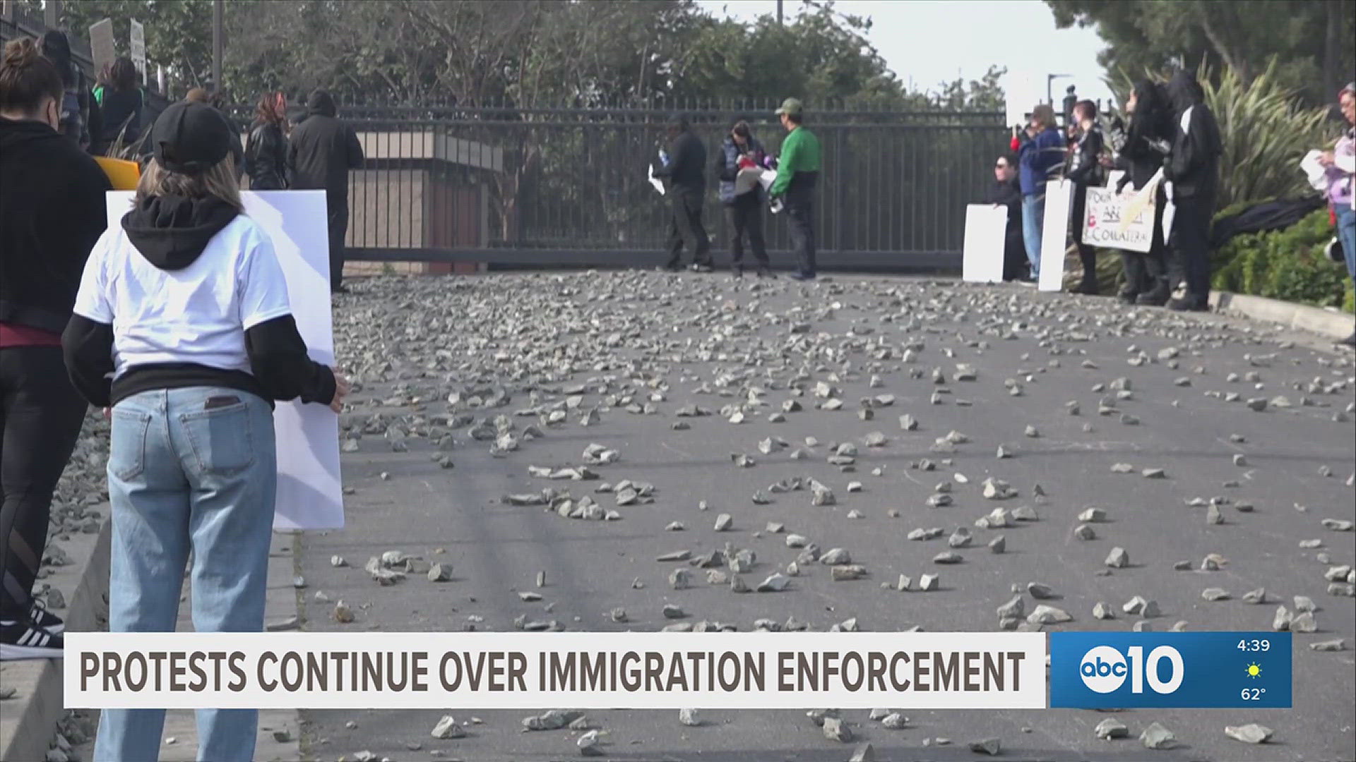 Protesters say ICE oversight visit fell short amid renewed Stockton ...