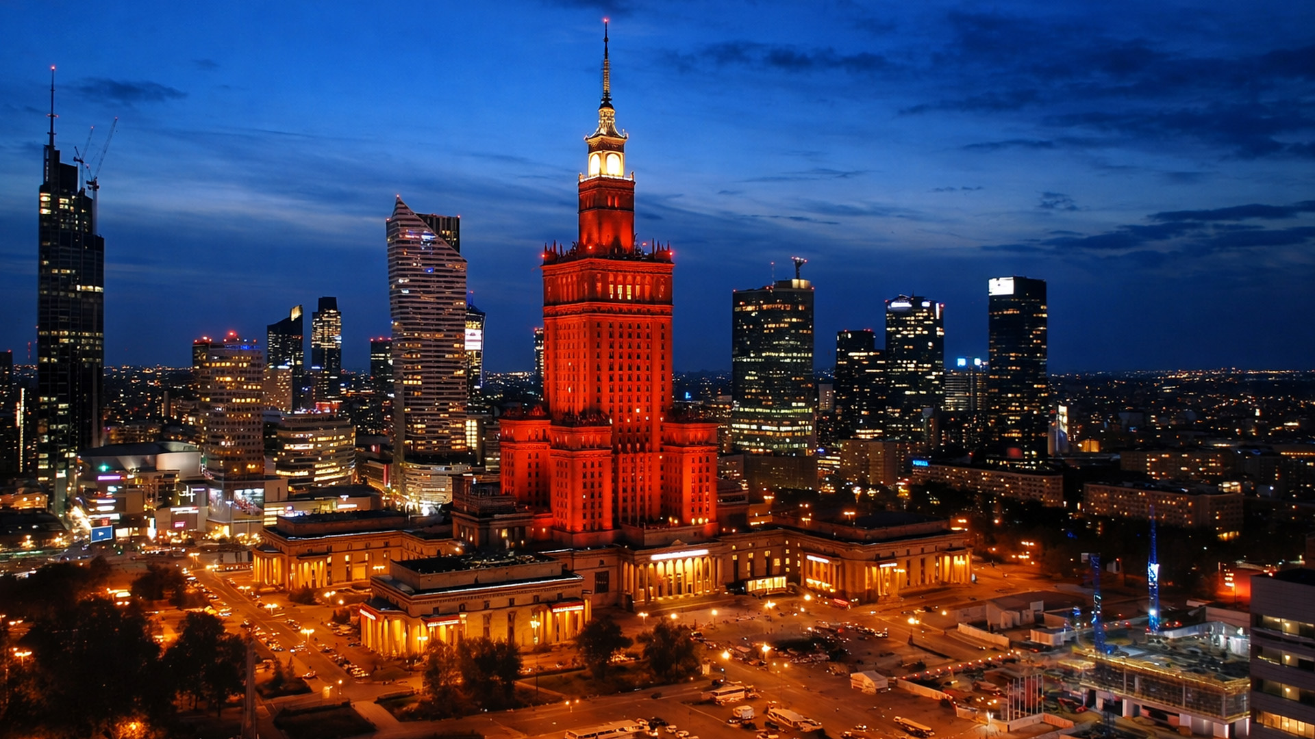 What makes Warsaw’s skyline unique?