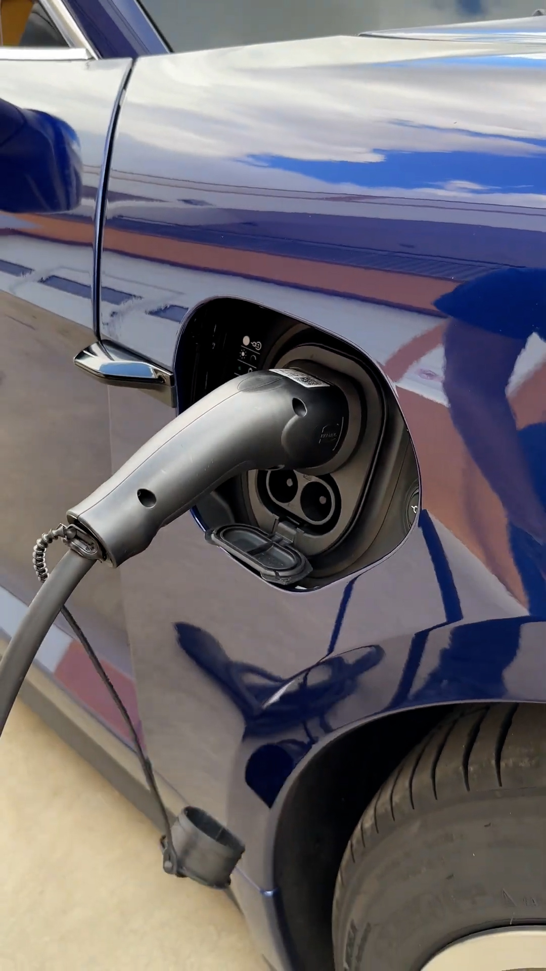 How practical is the dual charging port on the Taycan facelift?