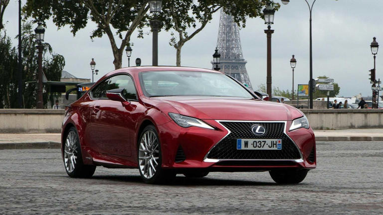 Forget depreciation—these 5 sports cars hold their value better than a ...