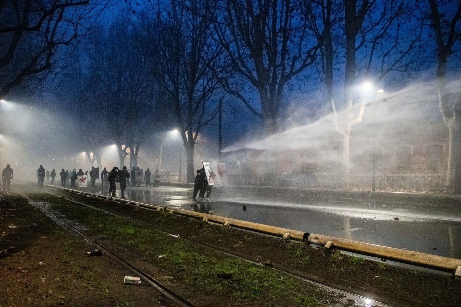 Protesters clash with police in Turin after closure of social centre