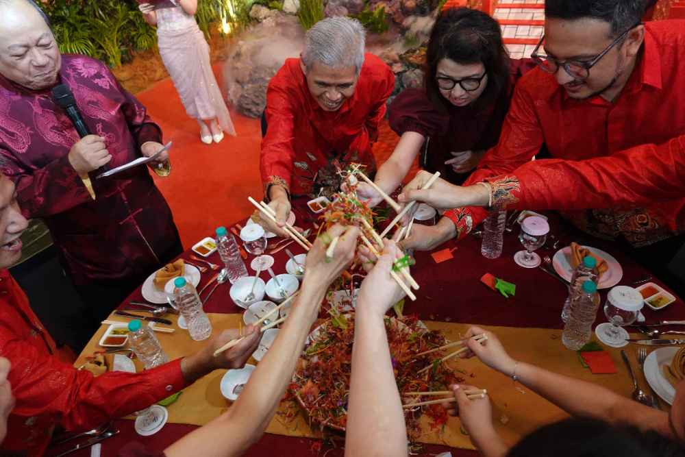 Menikmati Yu Sheng ceremony, tradisi khas menyambut Imlek di Jakarta