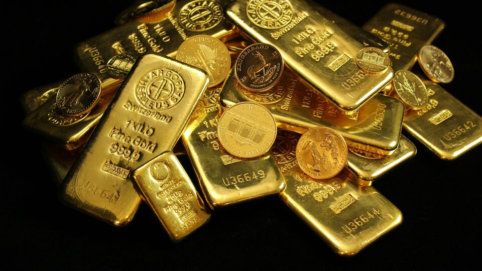 Gold loan stocks slide as precious metal drops another ₹13,500 per 10g ...