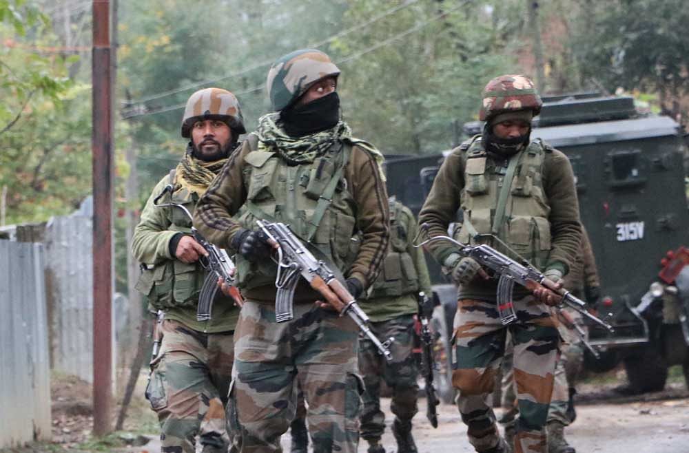 Three soldiers injured in encounter in J&K's Kishtwar, JeM terrorists ...
