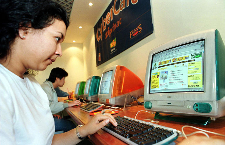 7 things you'll remember if you grew up using computers in the 90s
