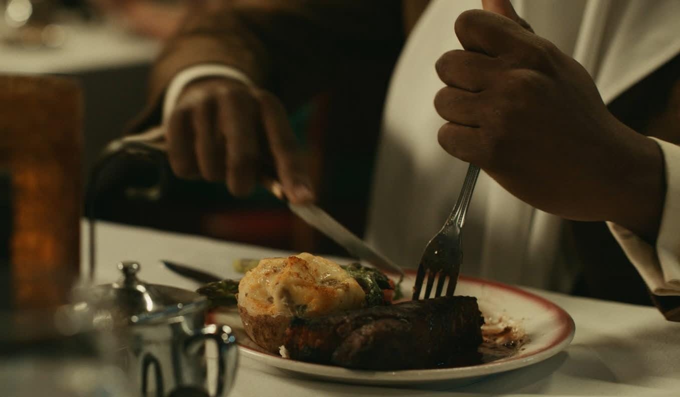 Comer mais carne ajuda a viver até aos 100 anos? Eis o que diz um estudo