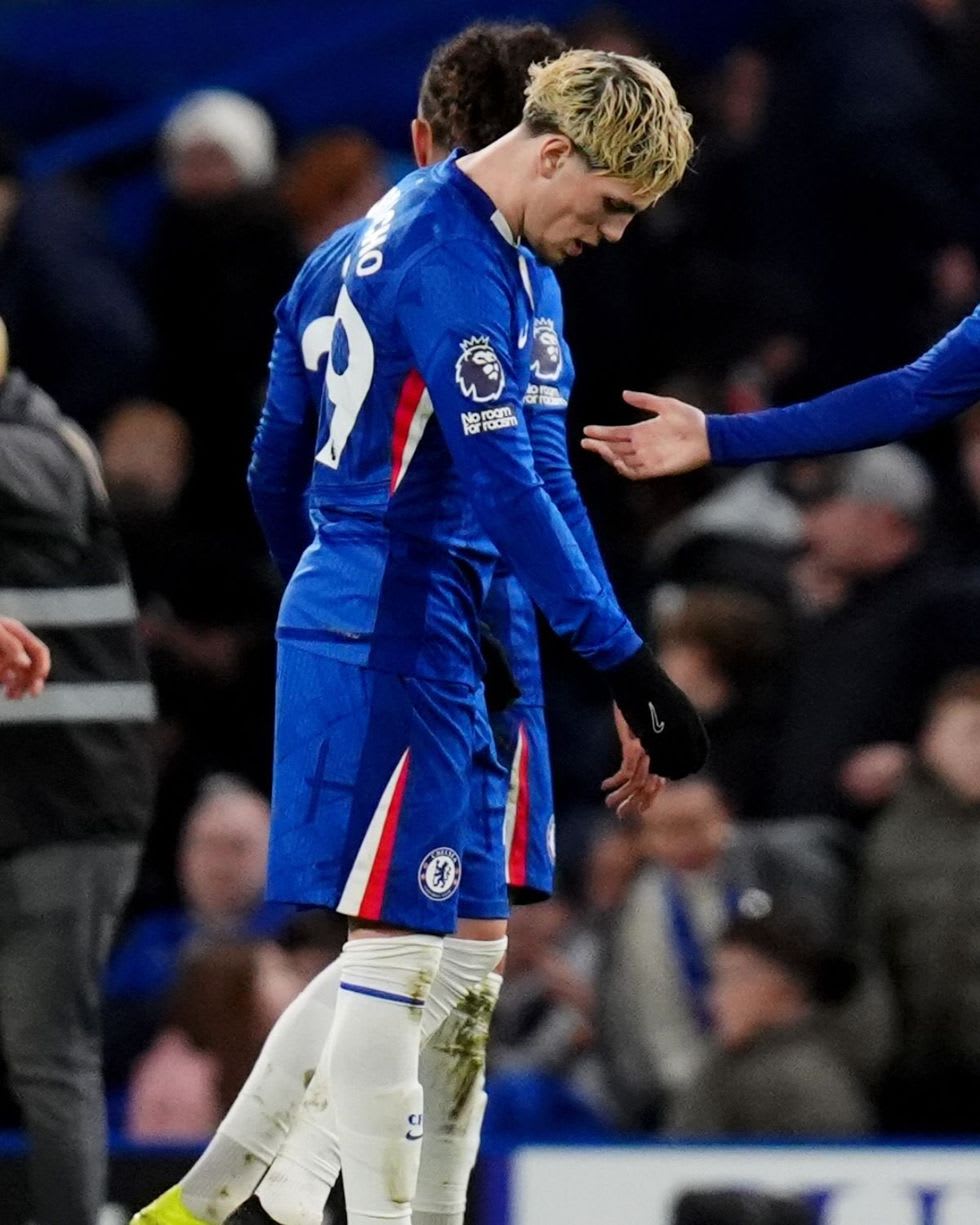 Garnacho torn apart on social media after disastrous performance in ...