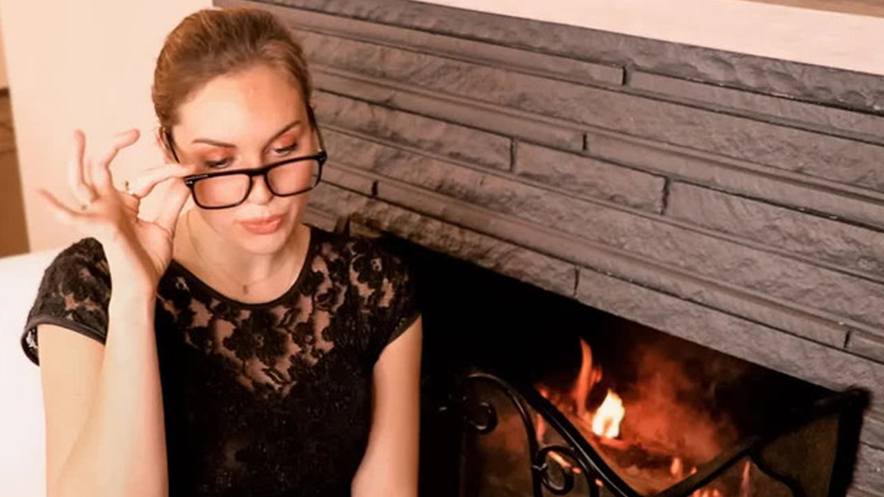 British Hannah stars in Squirmy & Grubs