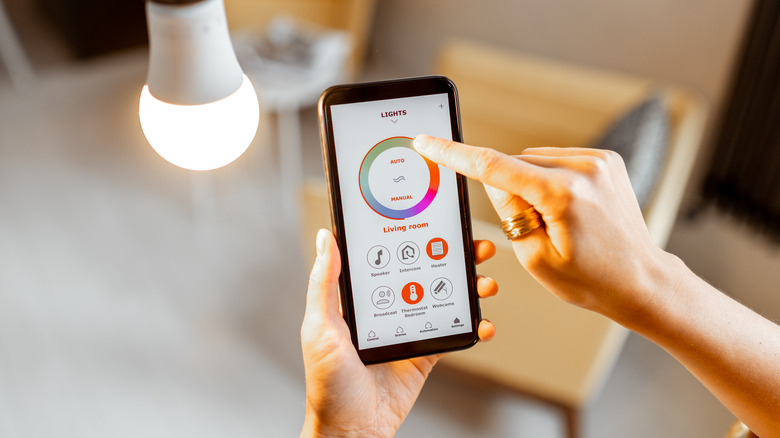 Everything you should know about smart bulbs before buying them