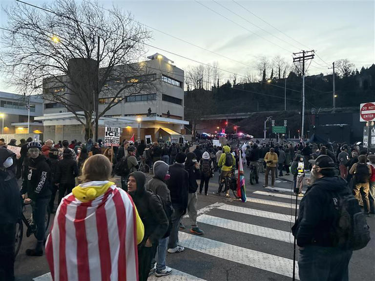 Union workers protest ICE at Portland facility; City leaders decry use ...