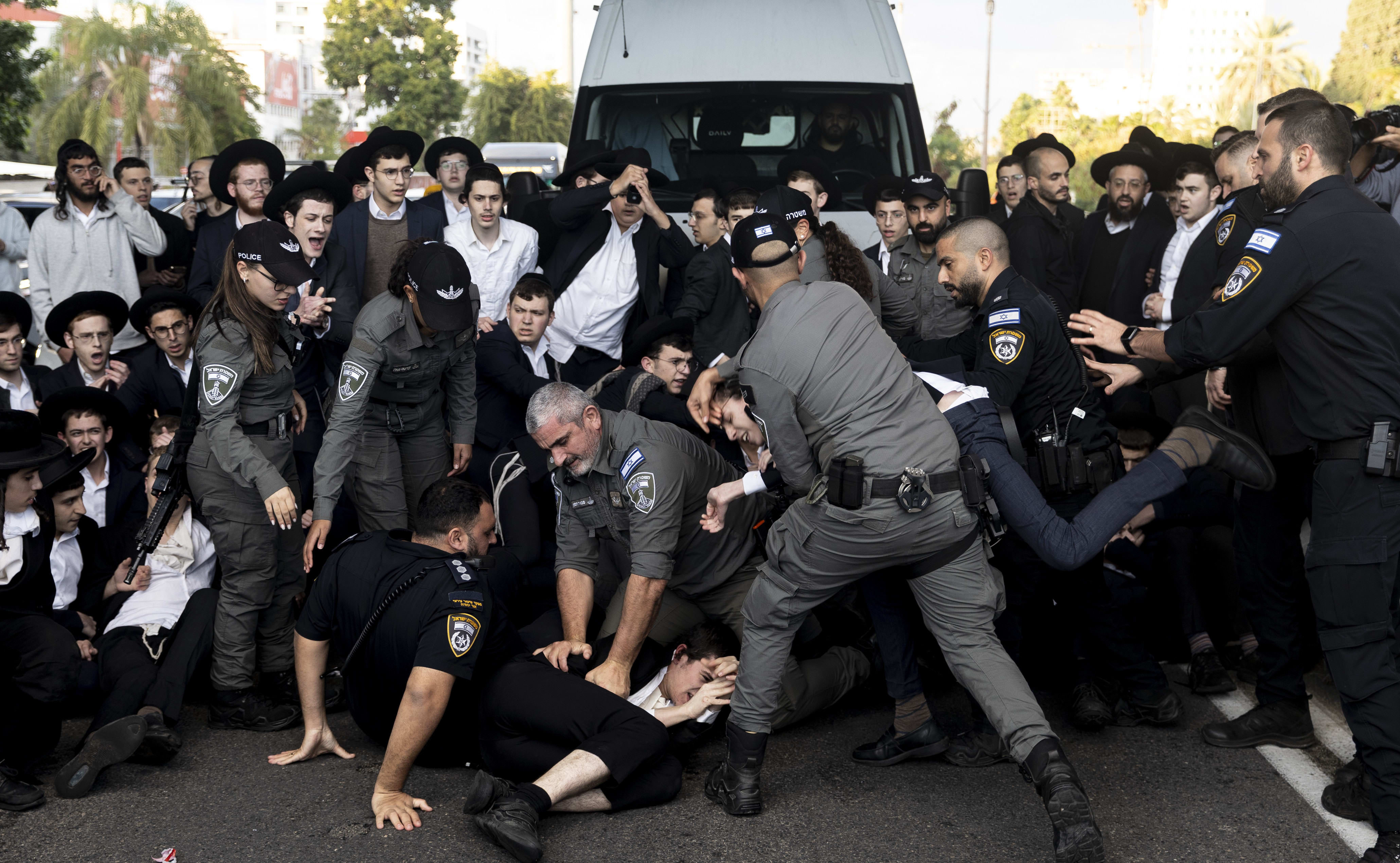 Shas pushes tone-deaf Torah study law while soldiers die in Lebanon ...