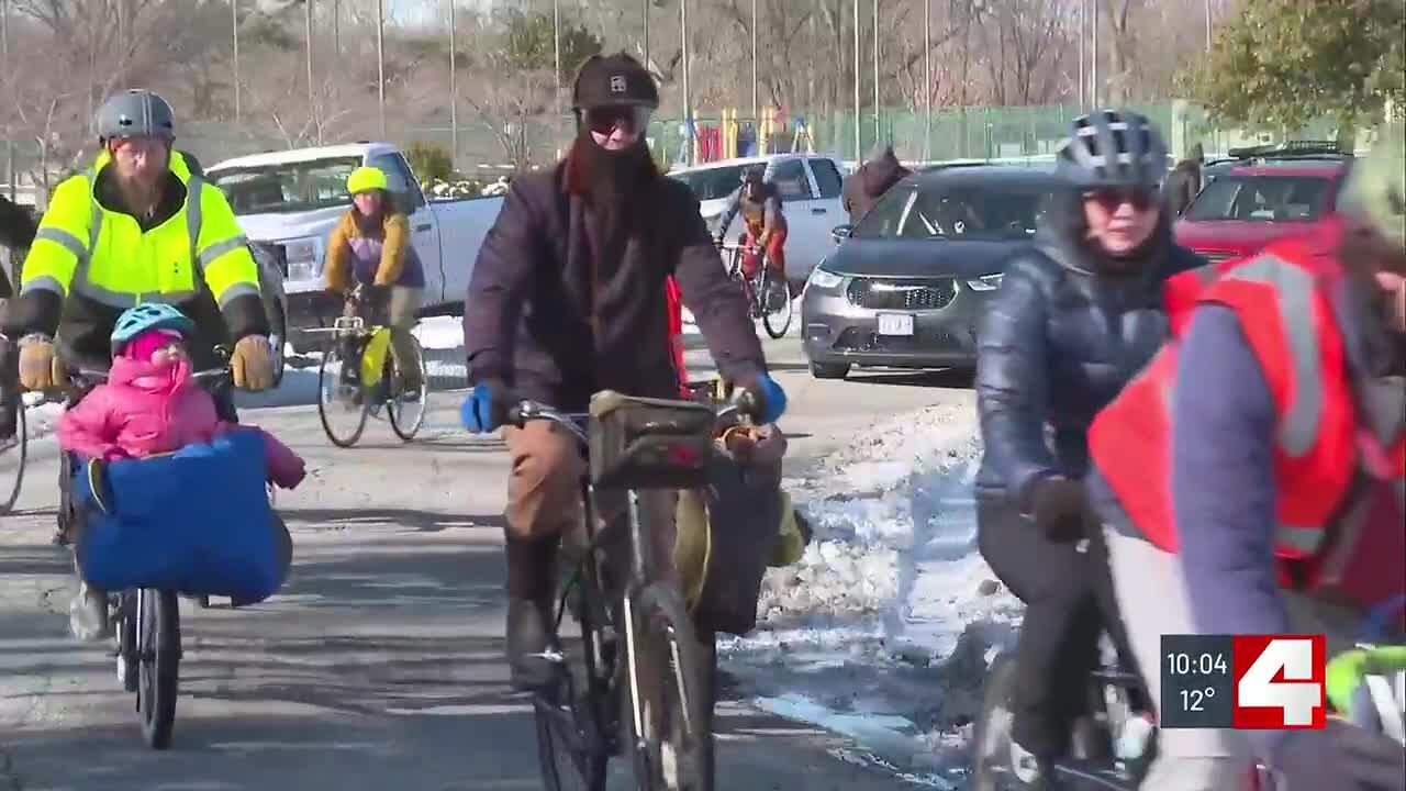 St. Louis cyclists join national solidarity ride, as immigration debate ...