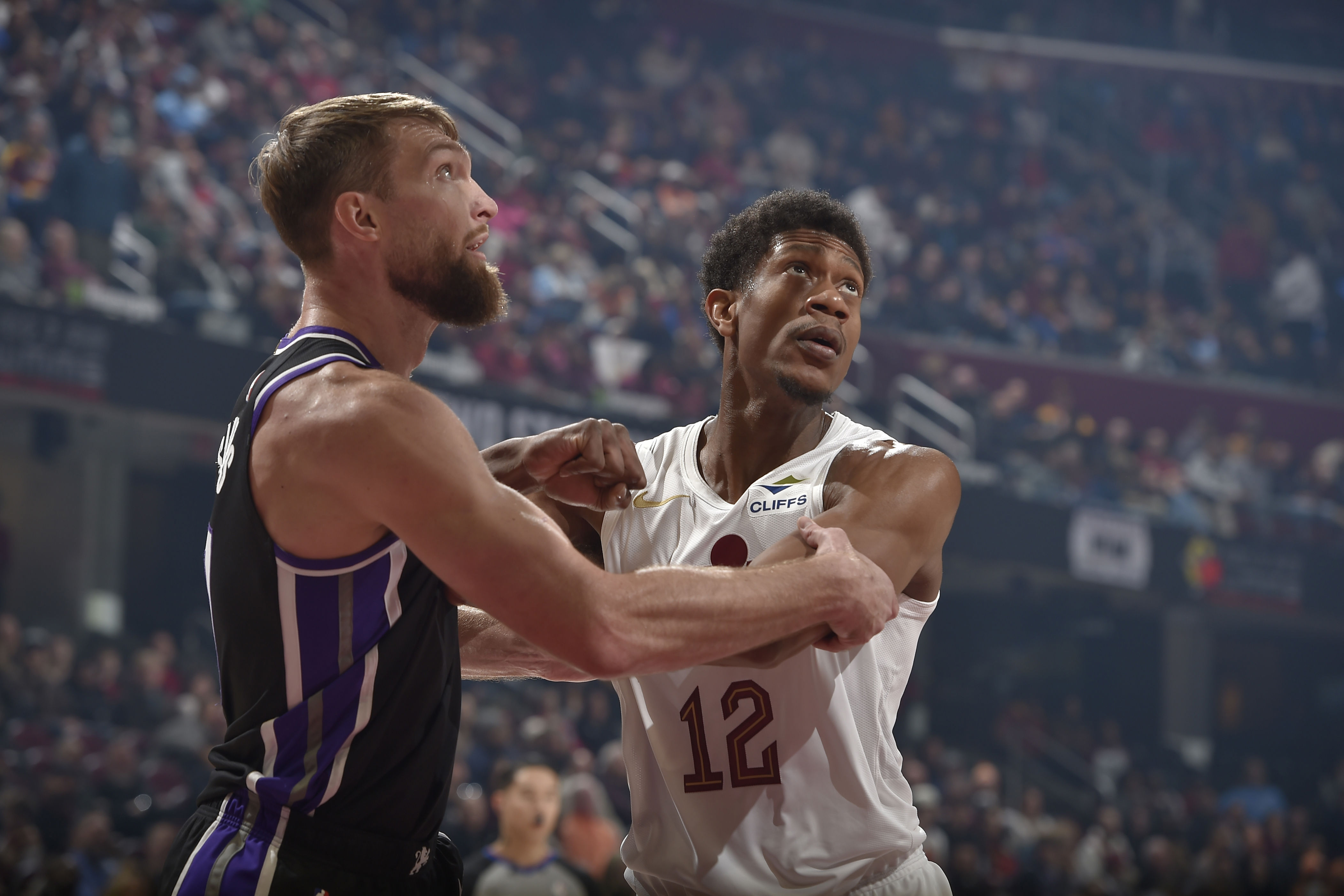 Cavs send De’Andre Hunter to Sacramento for two players