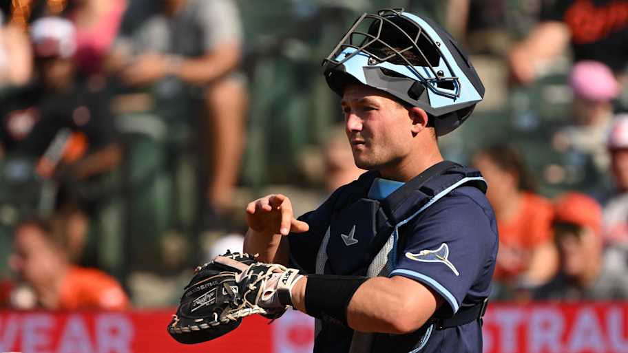 Red Sox sign 30-year-old catcher with AL East experience