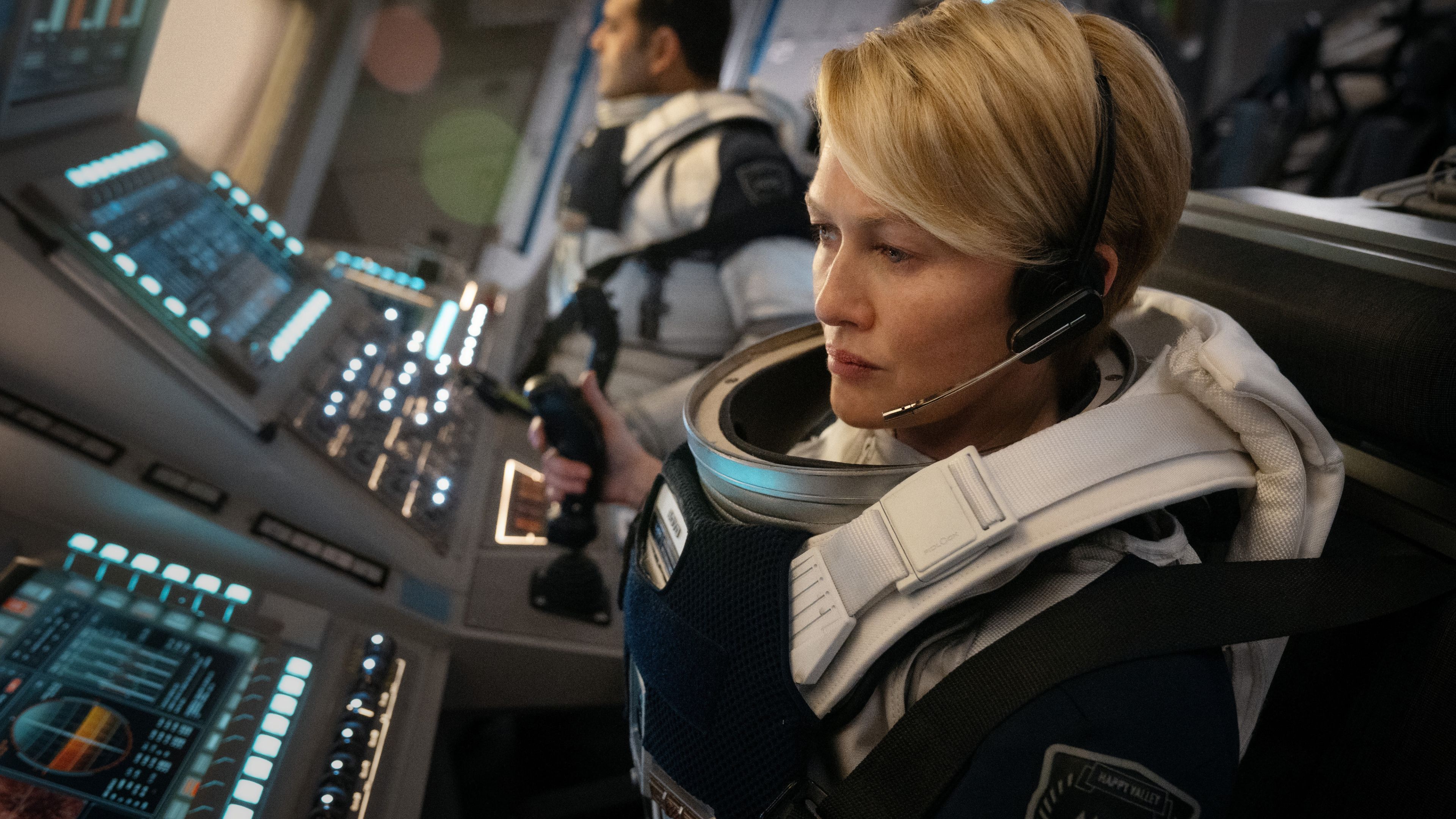 Apple TV's hit 5-part space opera series returns with solid Rotten ...