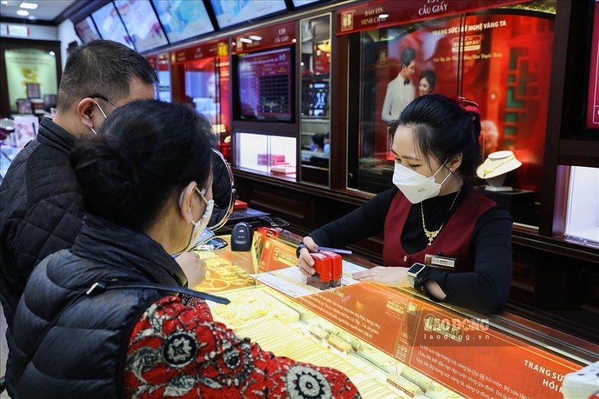 Giá vàng sụt giảm, người mua lỗ gần 23 triệu/lượng chỉ sau hai ngày